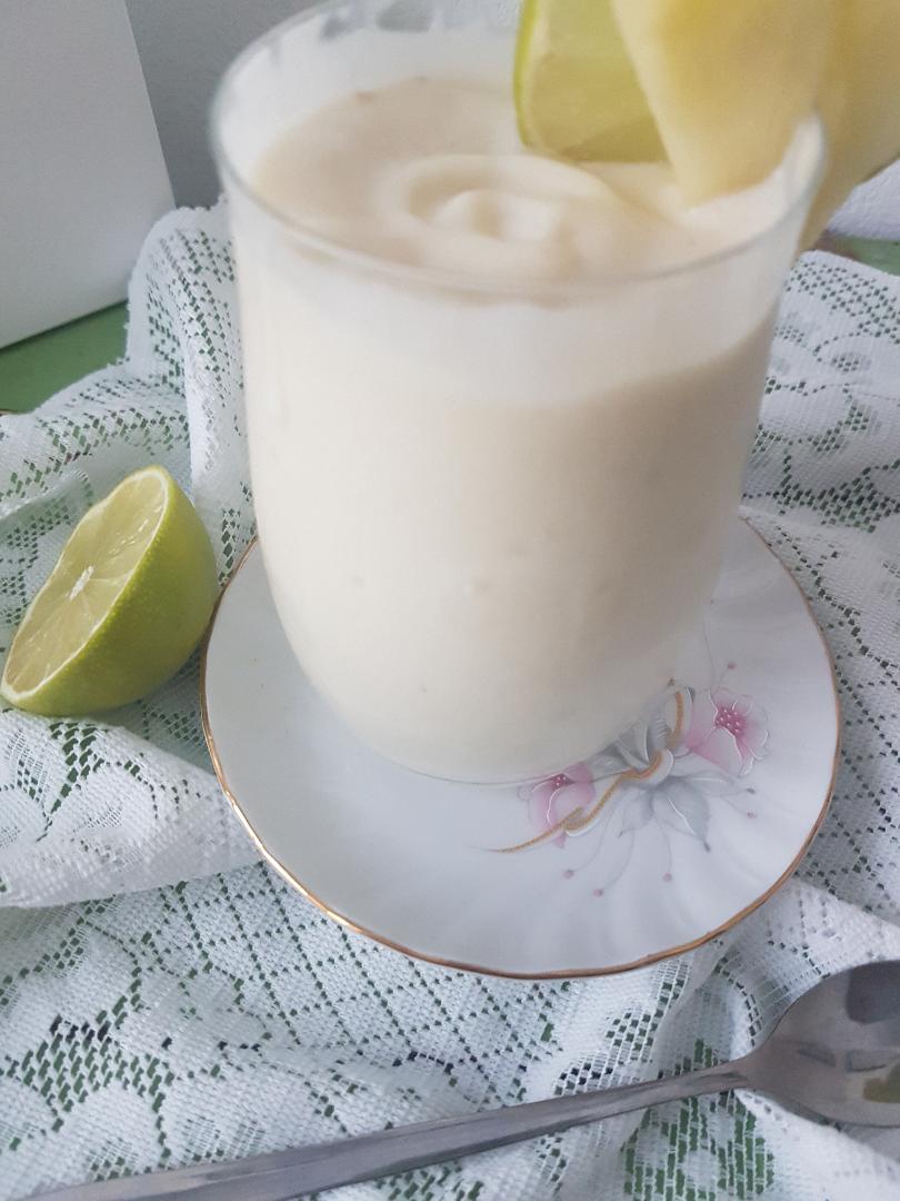 Pina colada beauty smoothie | Cook Eat and Smile