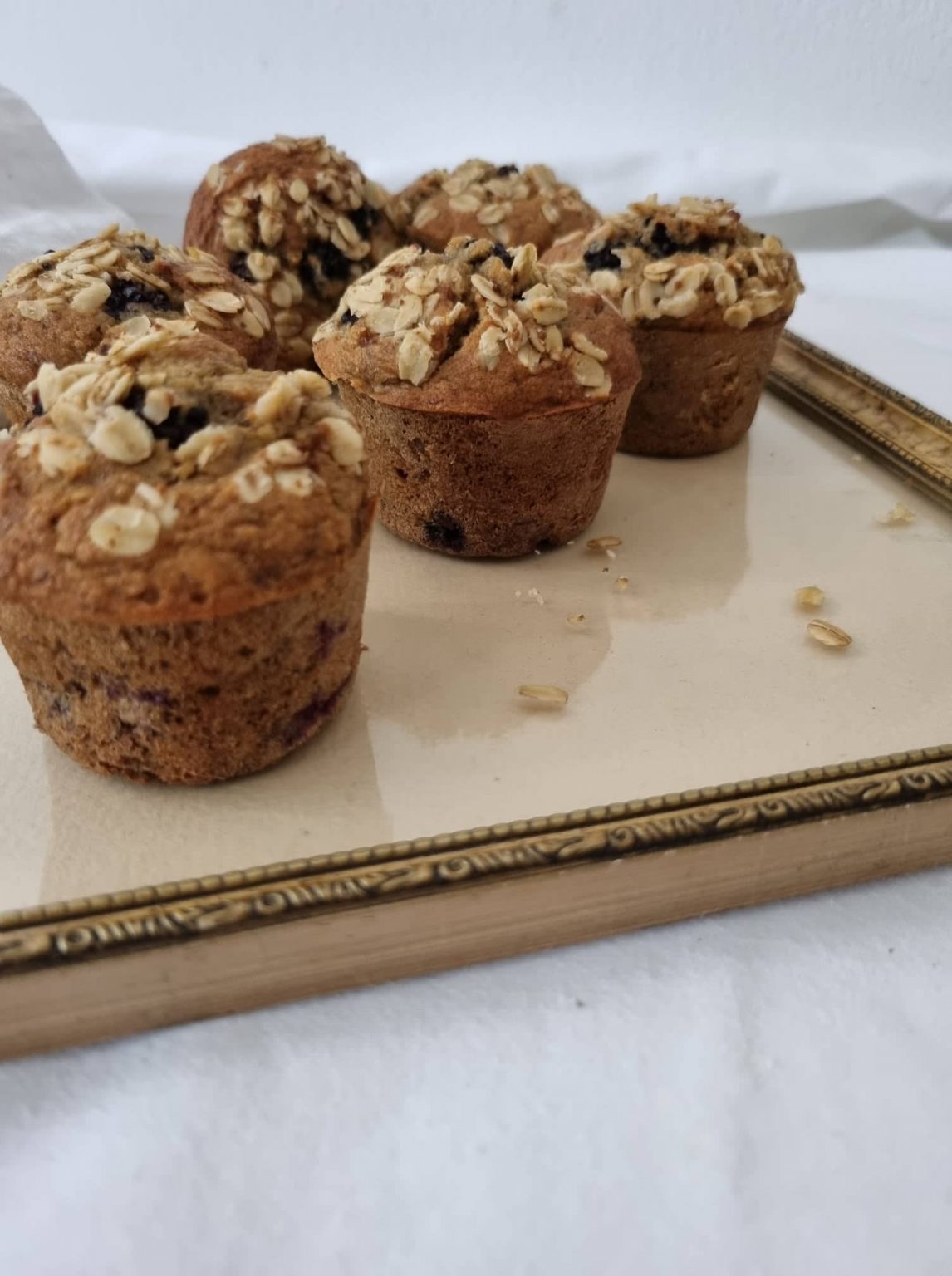 Neverjetno mehki in sočni naravno brezglutenski bananini muffini z ...